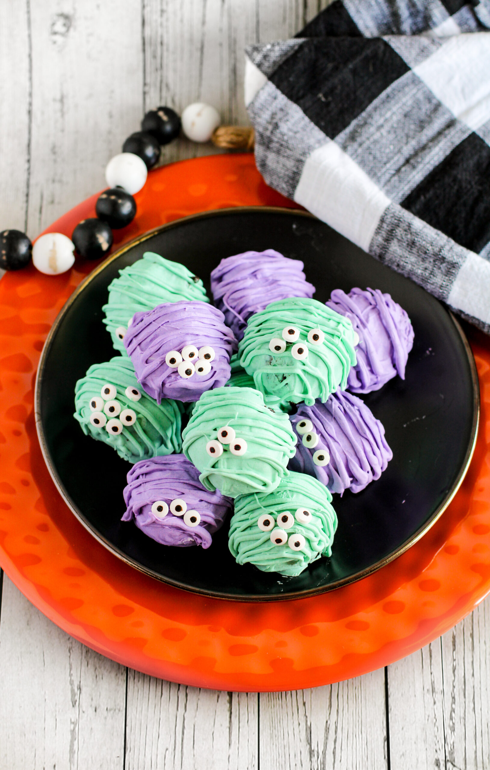 Monster Oreo Cookies: Cute No Bake Halloween Oreo Balls - Arkansas Girls